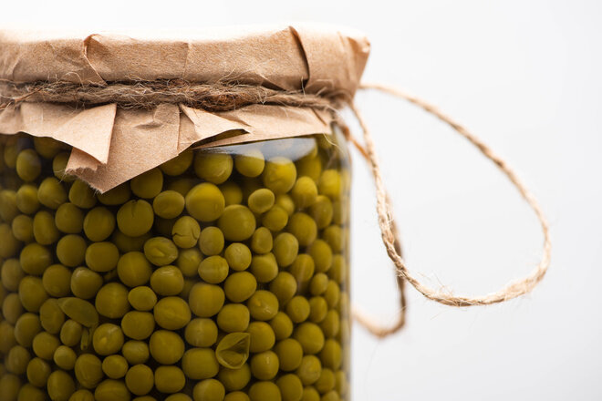 How to roll up young peas: culinary life hacks - MustHub