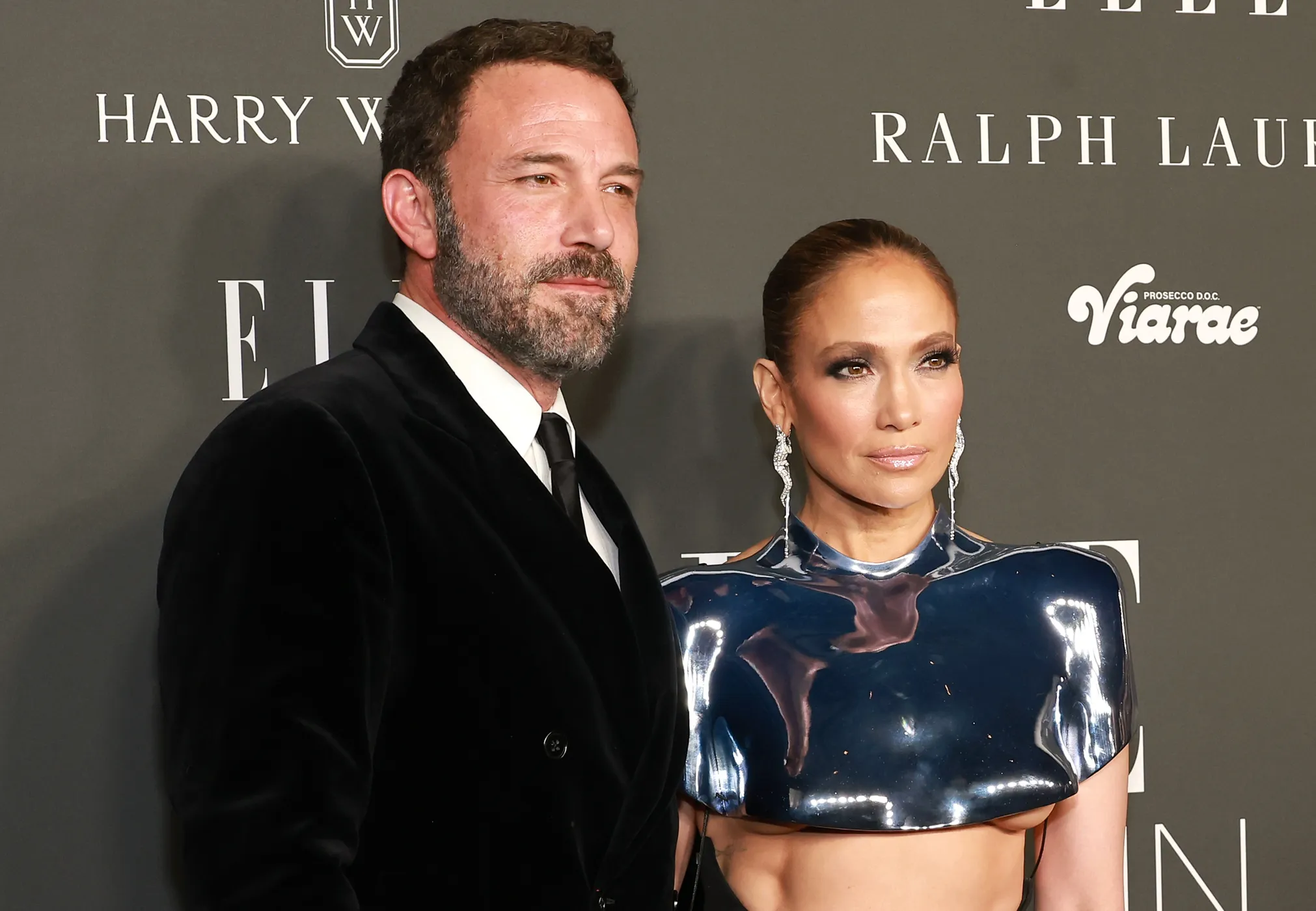 Ben Affleck was spotted without a wedding ring amid rumors of a breakup ...